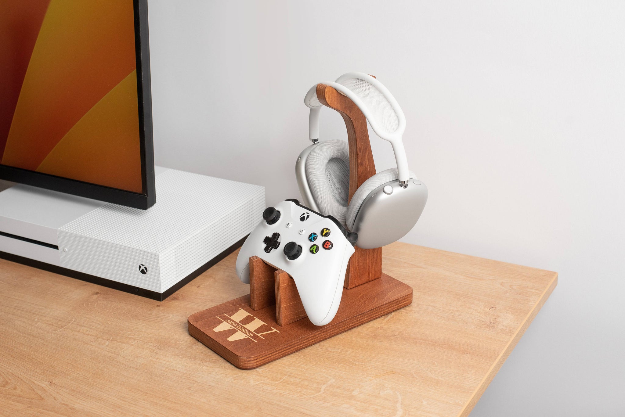 Personalized Wooden Controller & Headphone Stand – Madeset